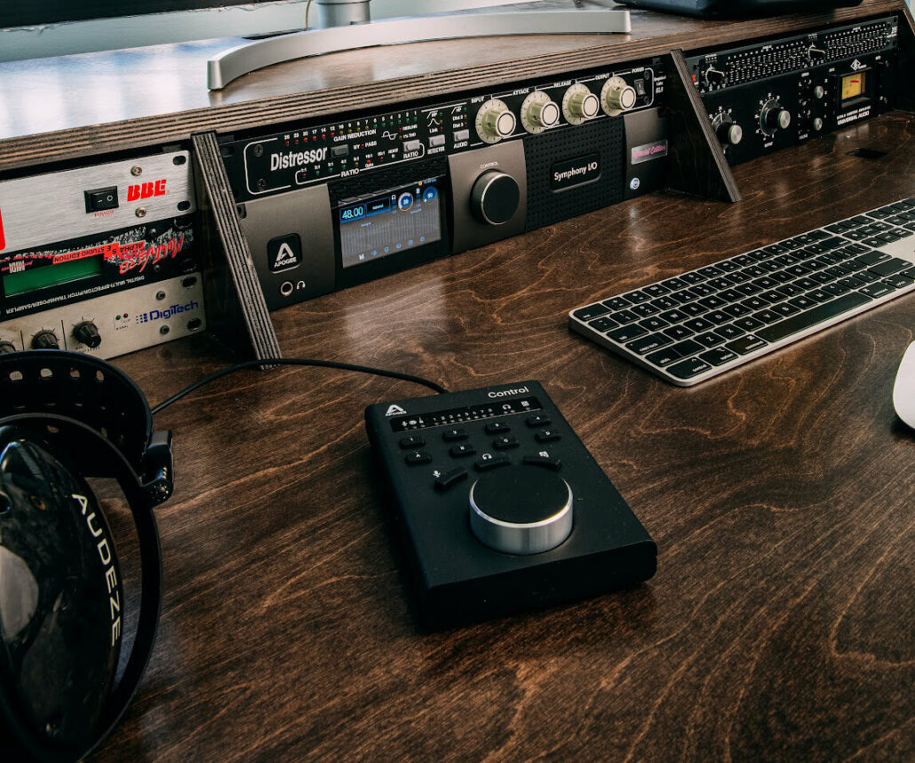 Apogee Control - Apogee Electronics